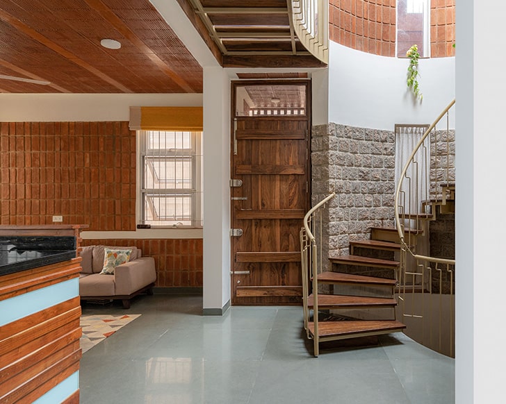 Natural light and materiality take centre-stage in this earthy ...