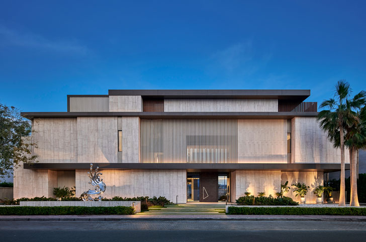 This Waterfront Abode exudes Refined Luxury in Signature SAOTA Style ...