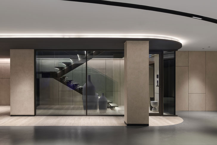 This Waterfront Abode exudes Refined Luxury in Signature SAOTA Style ...