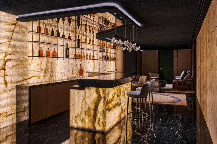 This Waterfront Abode exudes Refined Luxury in Signature SAOTA Style ...