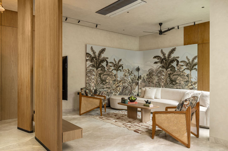 Of Zinc Walls and Courtyards: A Home that Evolves with Time| Studio ...