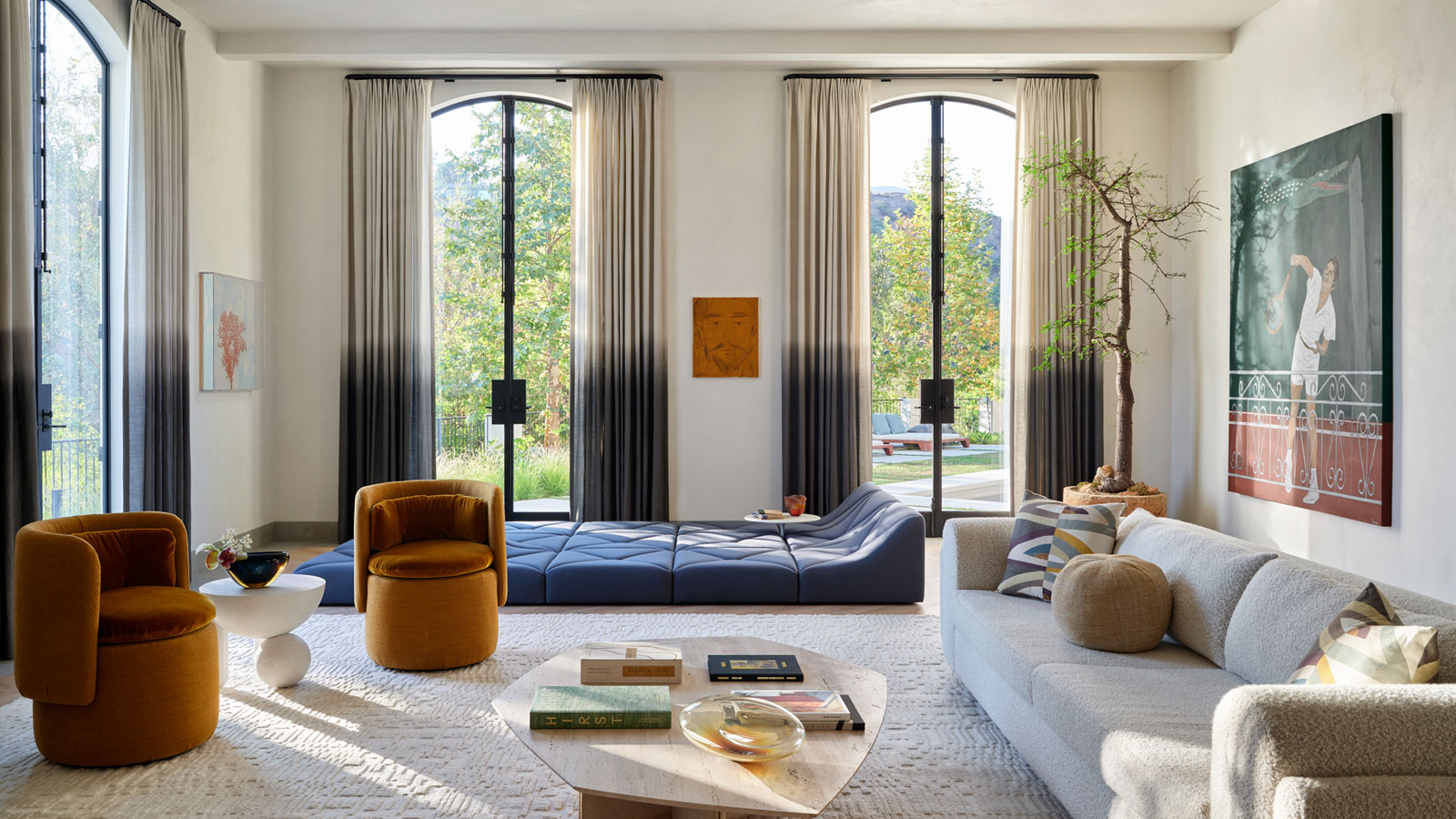 Where Light, Art and Architecture Flow as One Contemporary Sanctuary ...